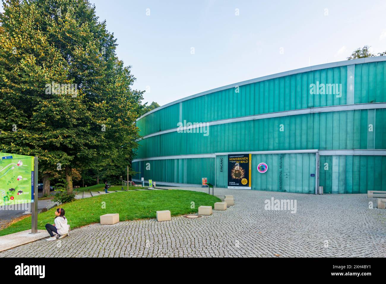 Neanderthal museum dusseldorf hi-res stock photography and images - Alamy
