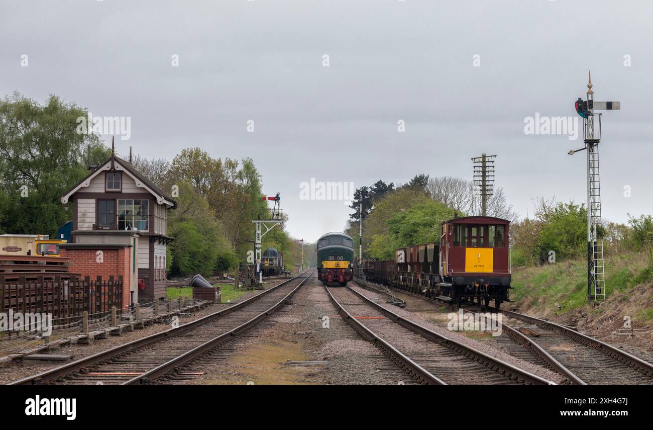 Quorn and Woodhouse (preserved Great Central Railway) class 45 peak ...