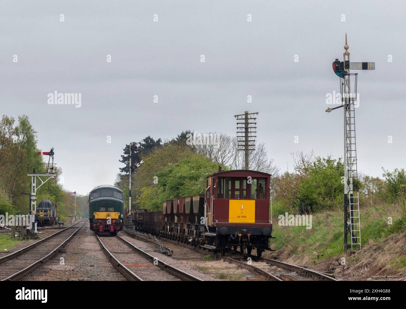 Quorn and Woodhouse (preserved Great Central Railway) class 45 peak ...