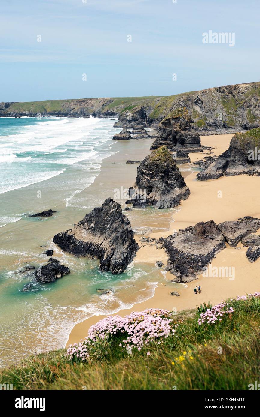 Sea stacks, cliffs and beach at Bedruthan Steps on the South West Coast ...
