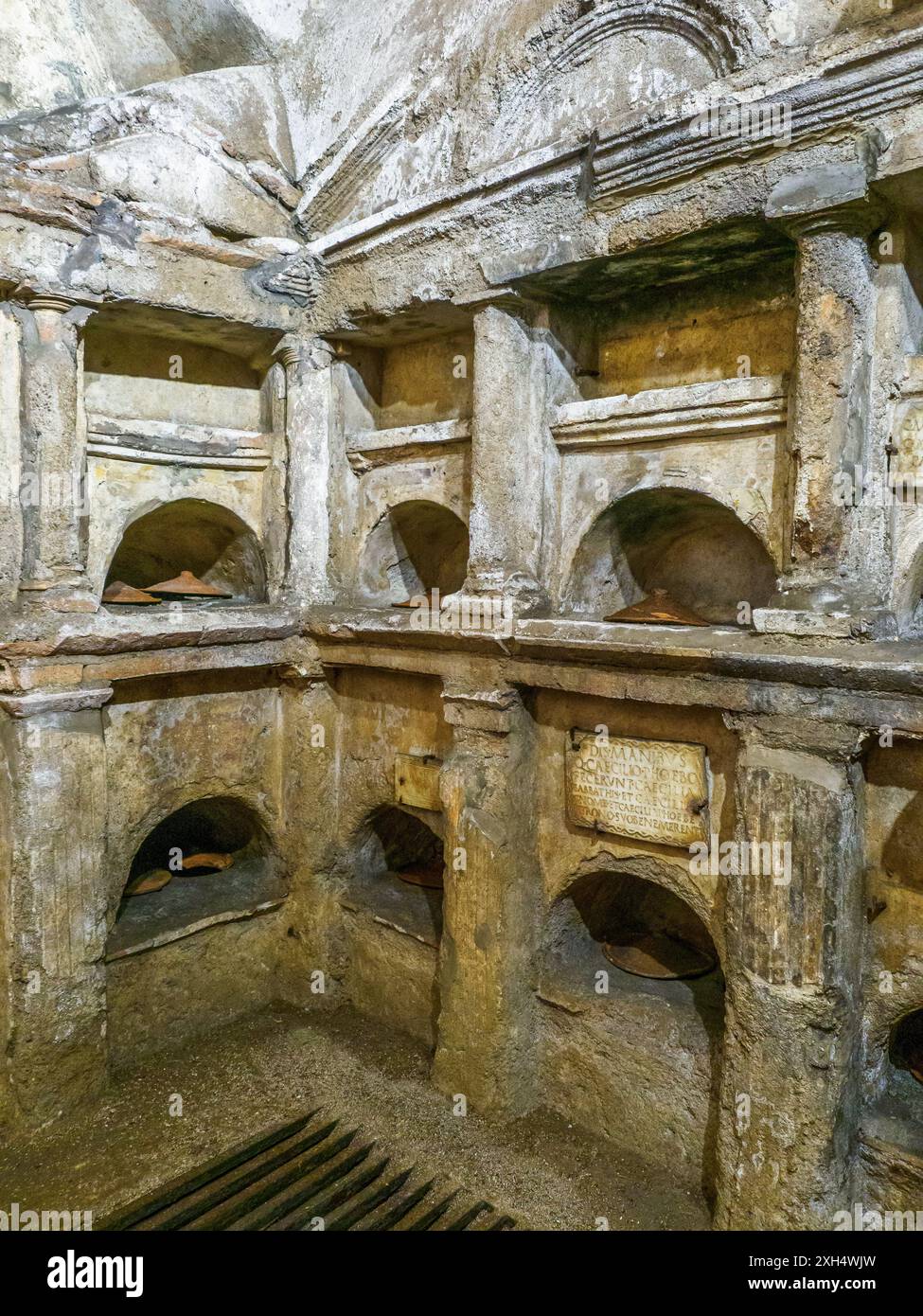Columbarium of Pomponius Hylas - Small architectural structures shaped ...