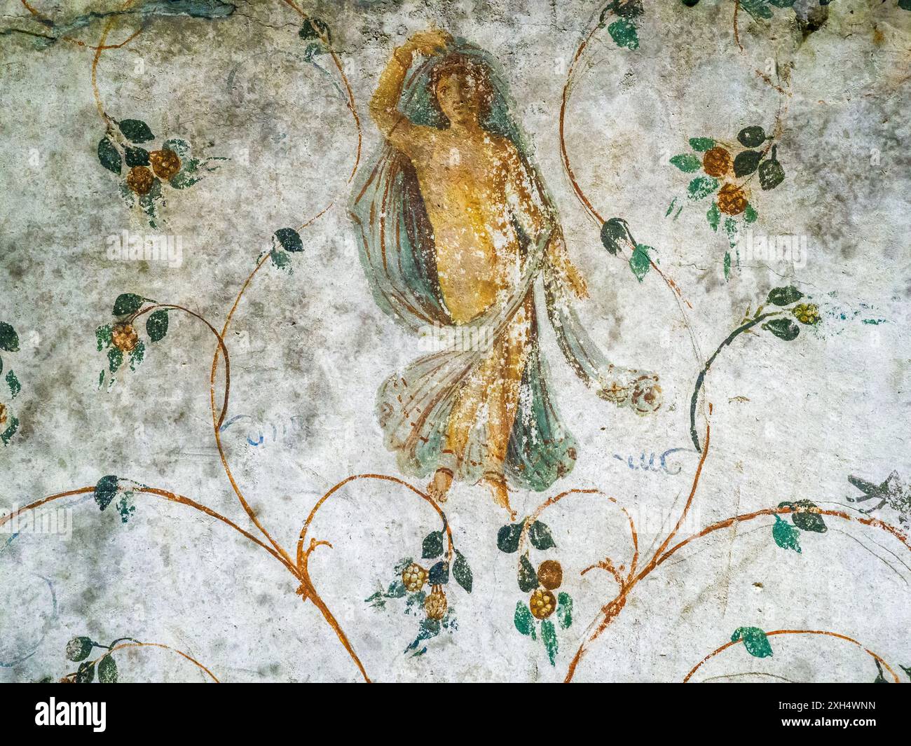 Roman columbarium hi-res stock photography and images - Alamy