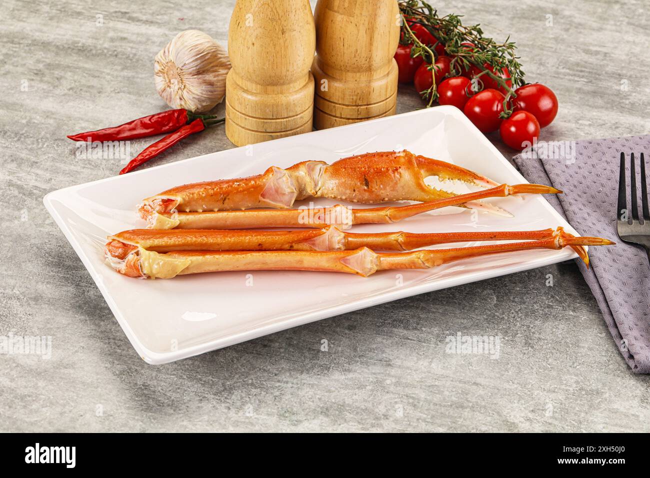 Delicous luxury boiled crab claw legs Stock Photo - Alamy