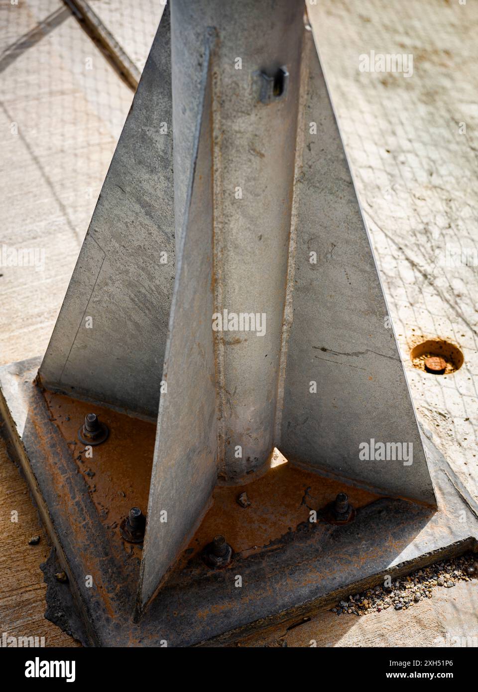 Hardware decay hi-res stock photography and images - Alamy