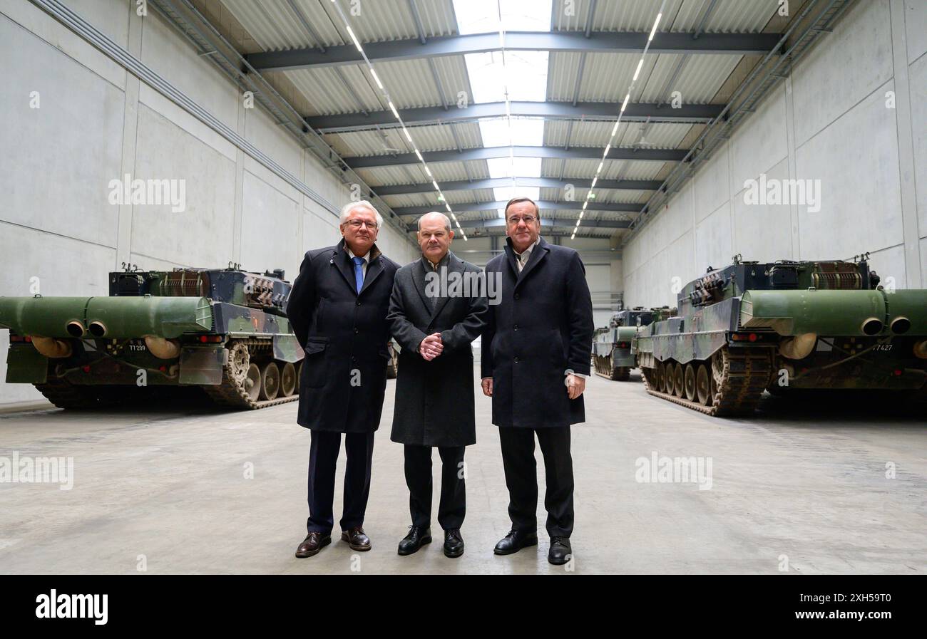 FILED - 12 February 2024, Lower Saxony, Unterlüß: Armin Papperger (l-r ...