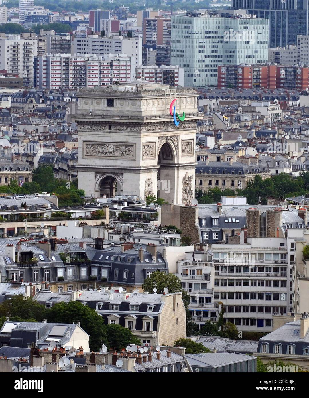 The Arc de Triumph with the Paralympics symbol mark Three Agitos is ...