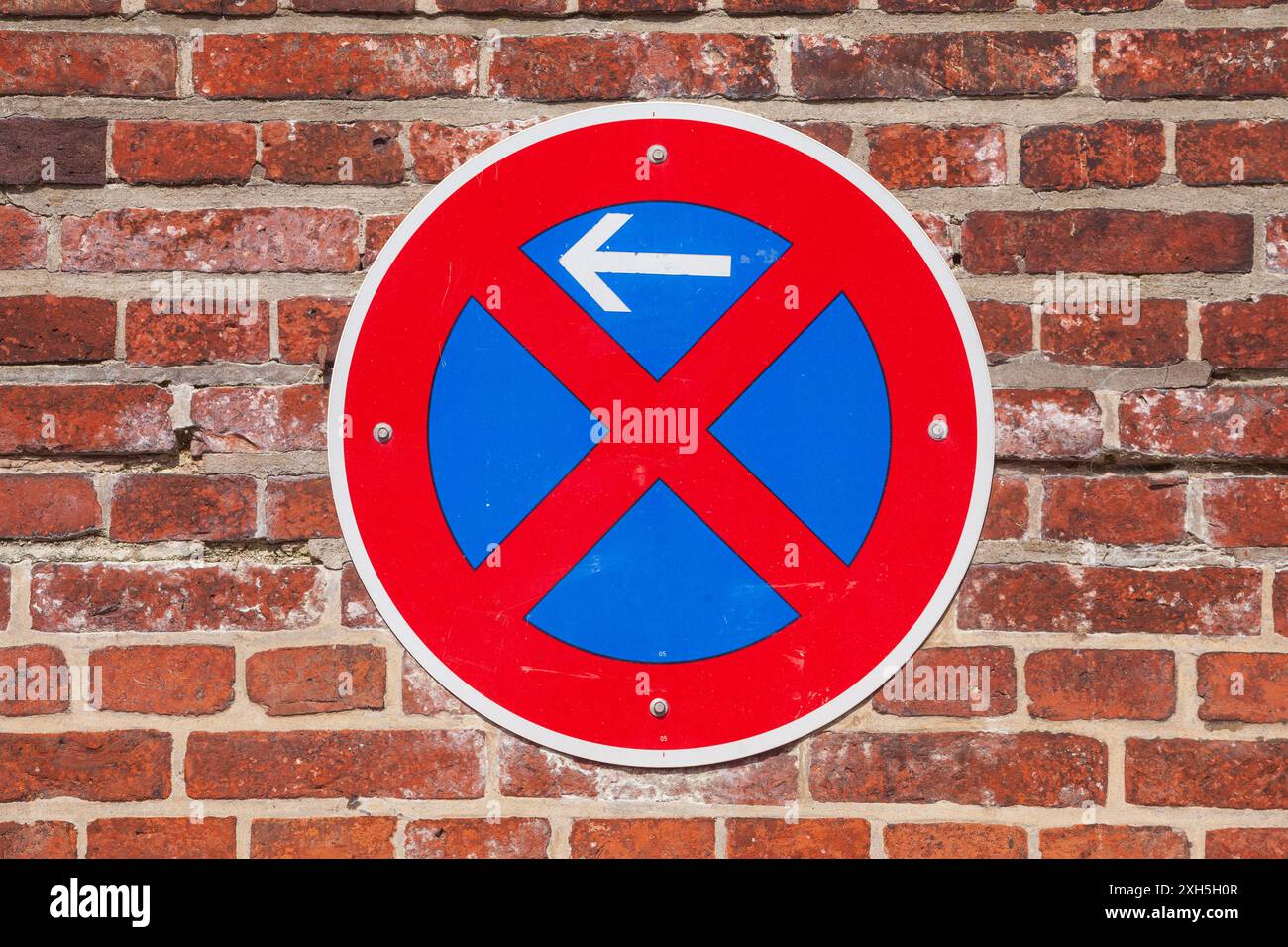 Absolute stopping ban, traffic sign on a brick wall, Germany Stock ...