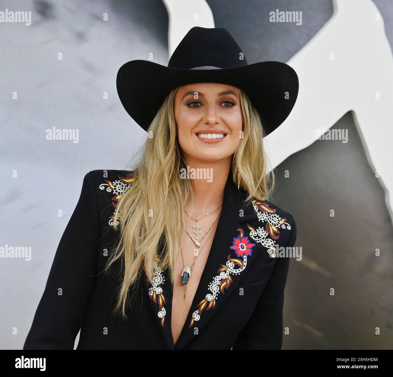 Thriller premiere hi-res stock photography and images - Alamy