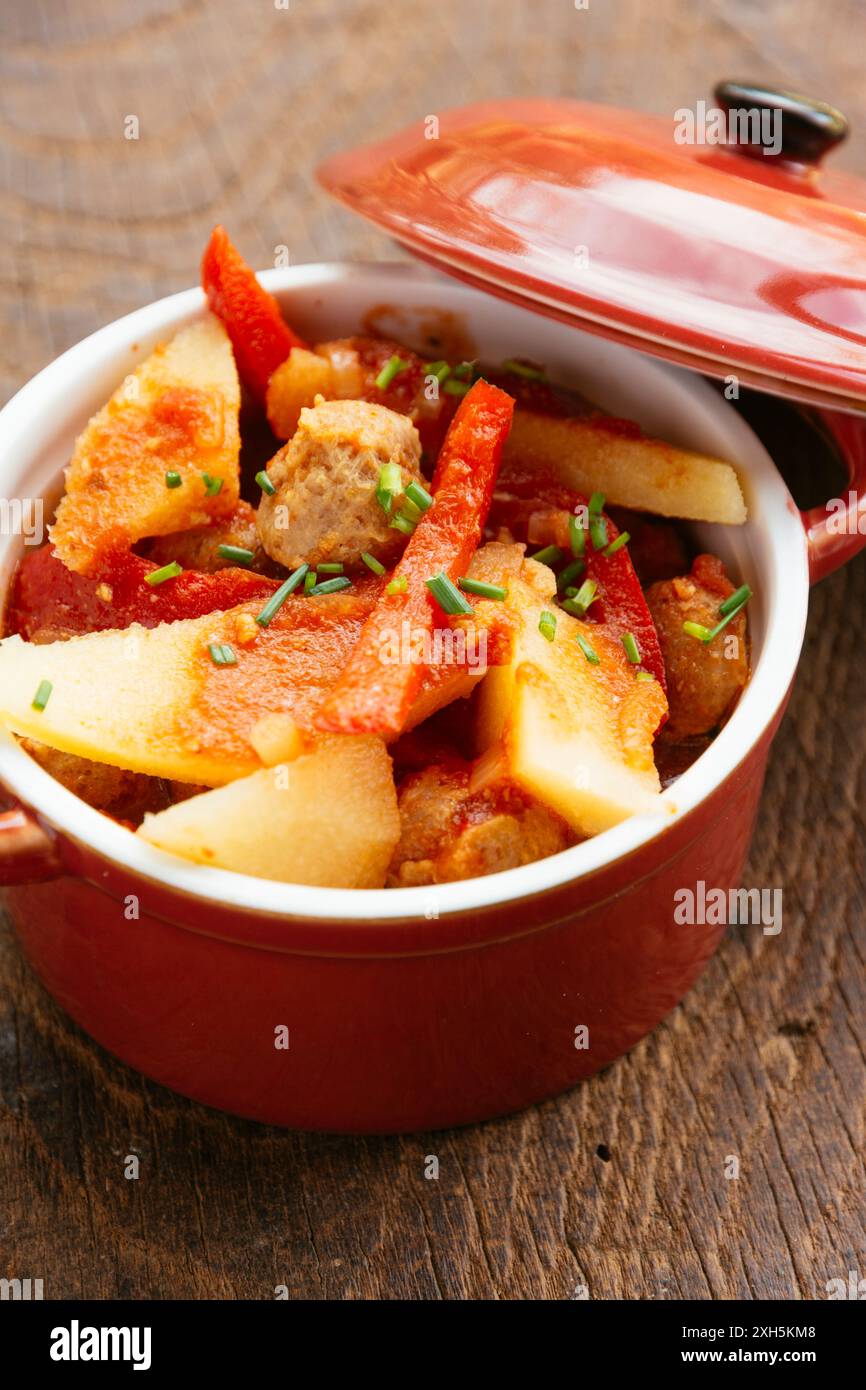 Quince stew with texturized vegetable protein chunks (TVP) and ...