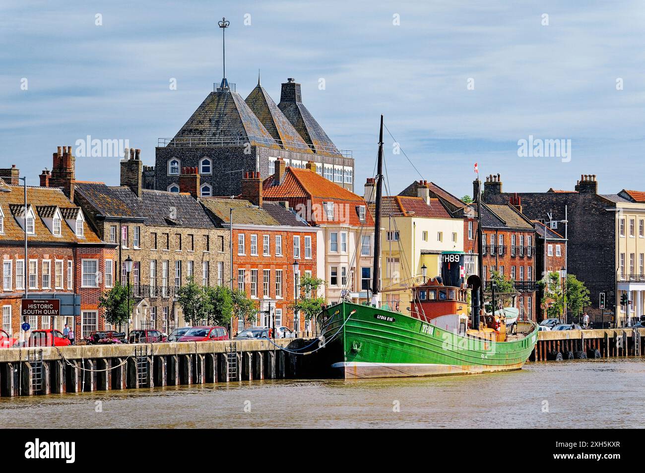 River Yare at South Quay, port of Great Yarmouth, England. Vintage ...