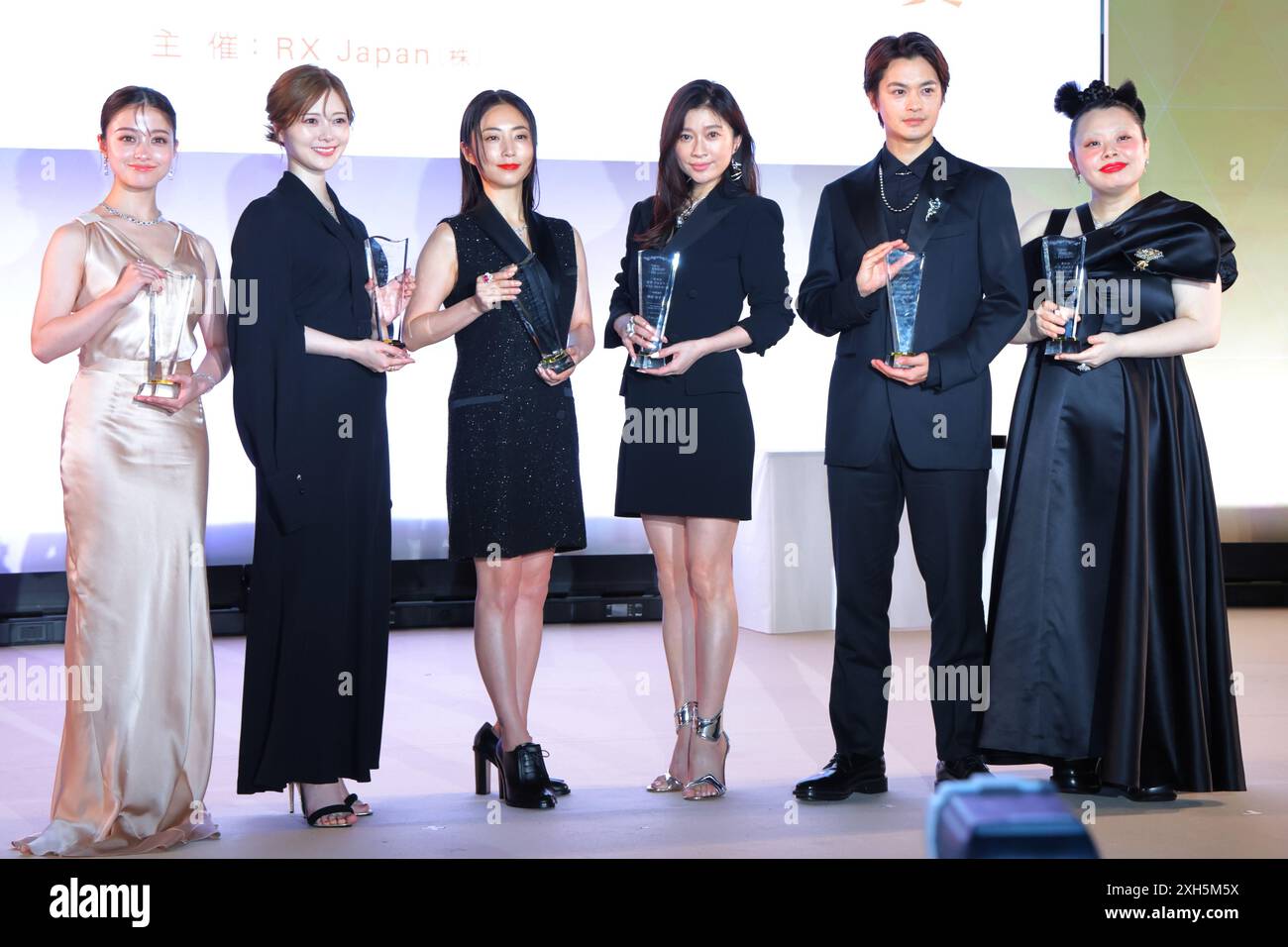 (L-R) Kanna Hashimoto, Mai Shiraishi, MEGUMI/Megumi, Ryoko Shinohara, Koji Seto, Naomi Watanabe ...