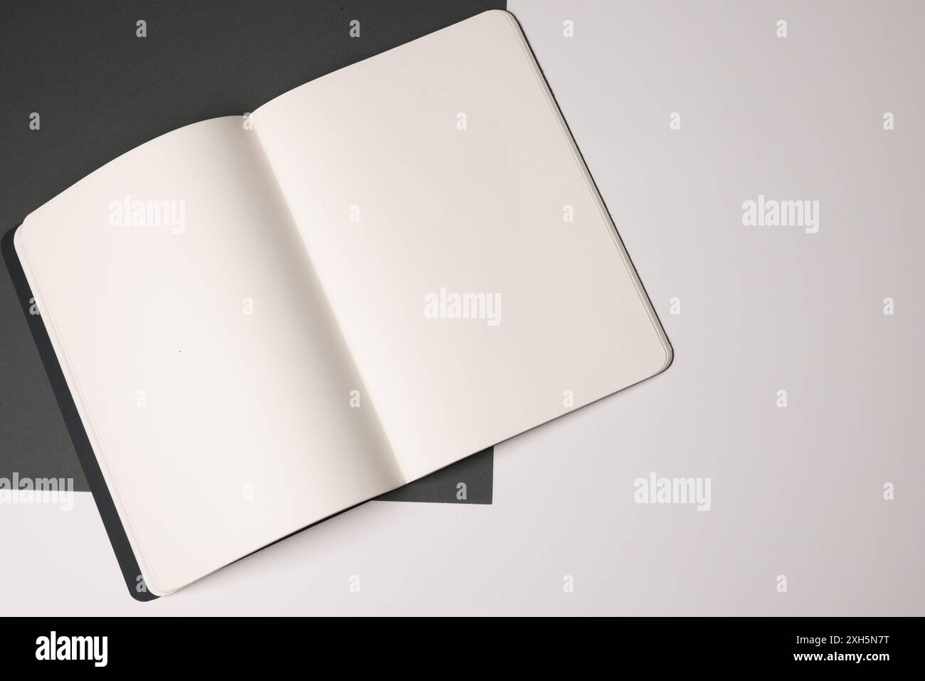 Dual tone surface hi-res stock photography and images - Alamy