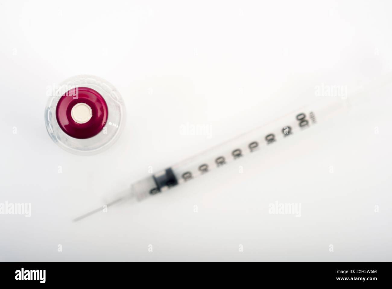 100 units syringes hi-res stock photography and images - Alamy