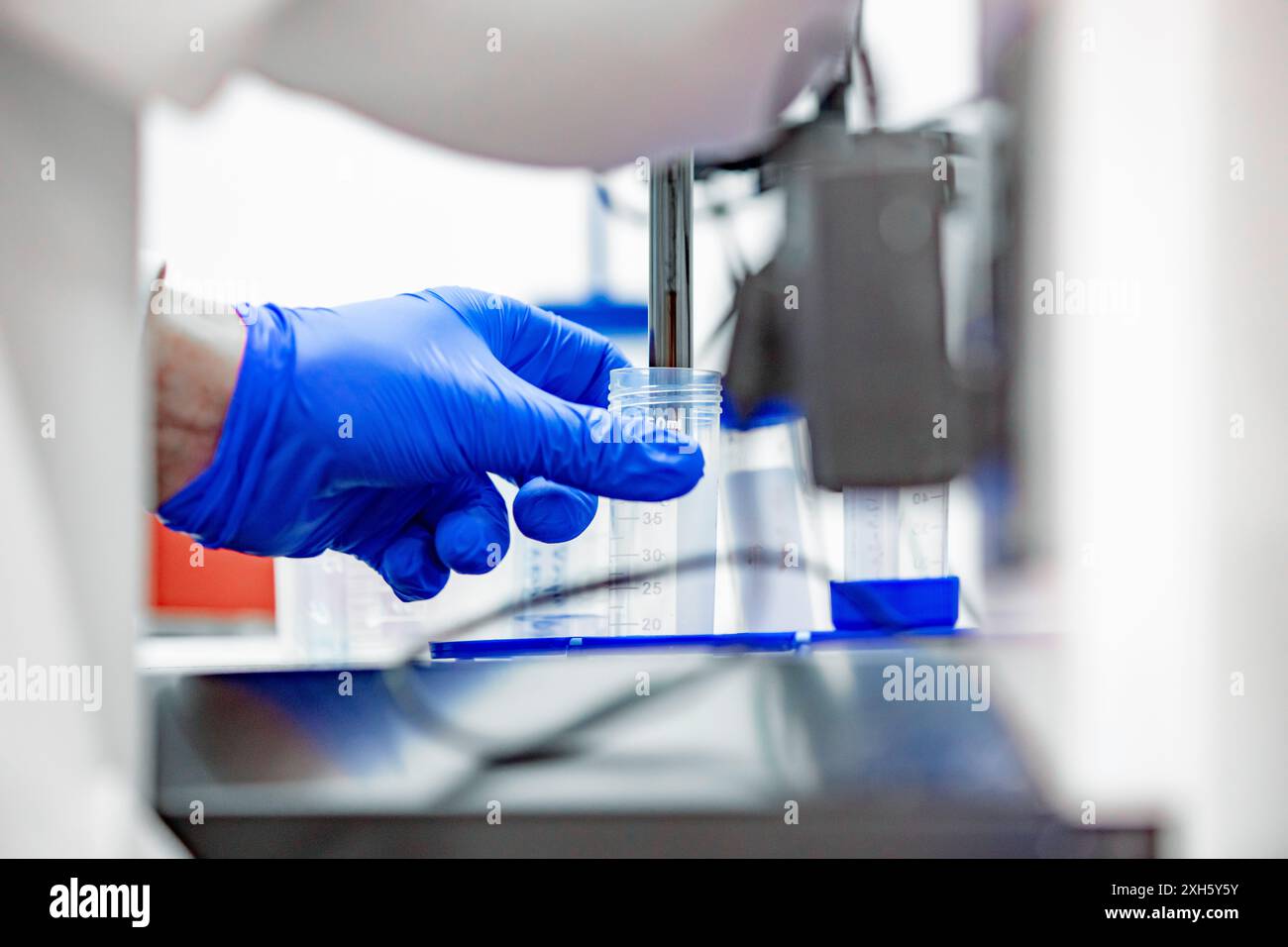 Lab measurement hi-res stock photography and images - Alamy