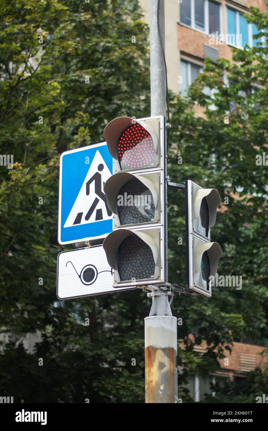 Crosswalk indicator hi-res stock photography and images - Alamy
