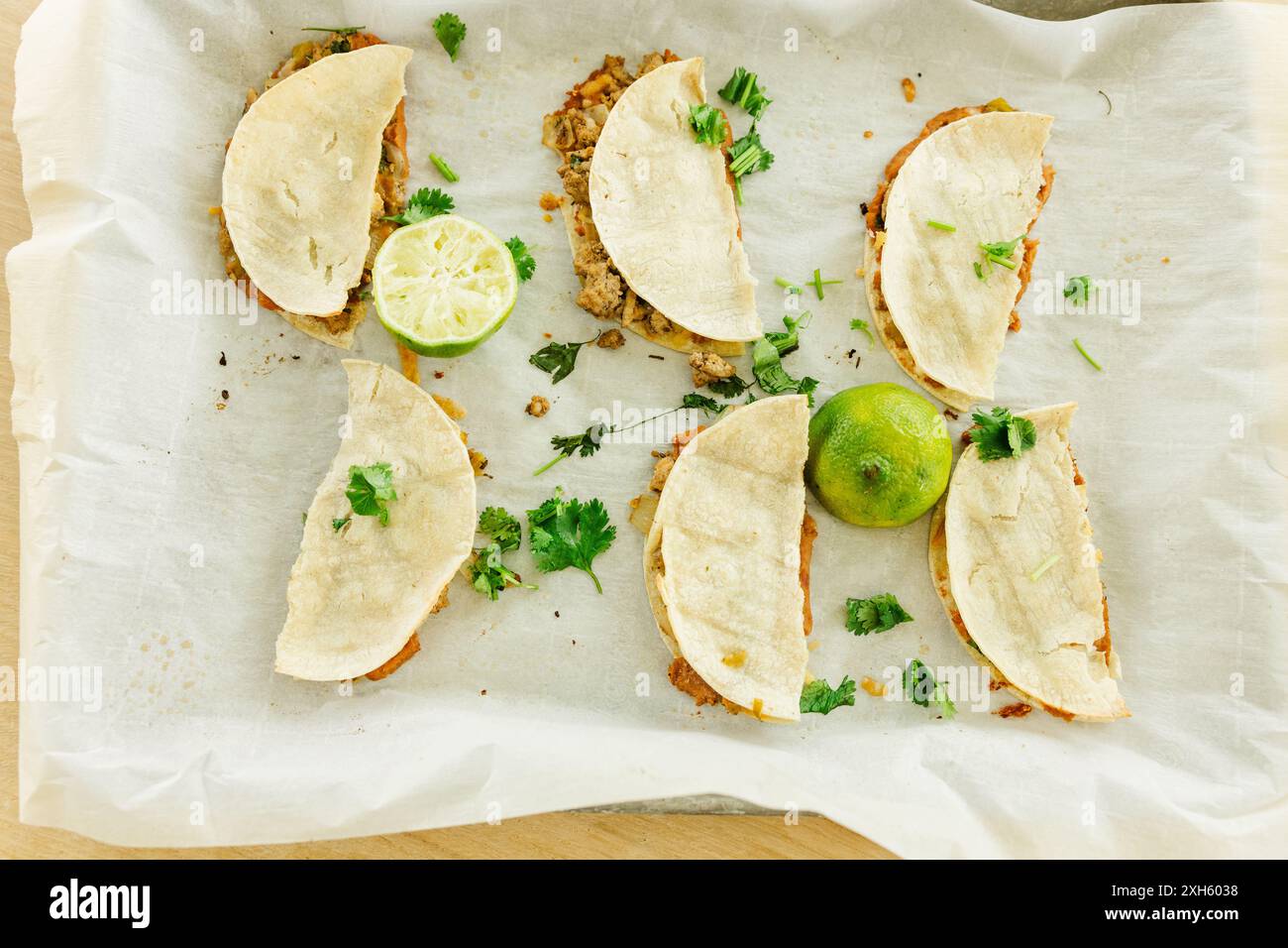 Parchment kitchen paper hi-res stock photography and images - Alamy