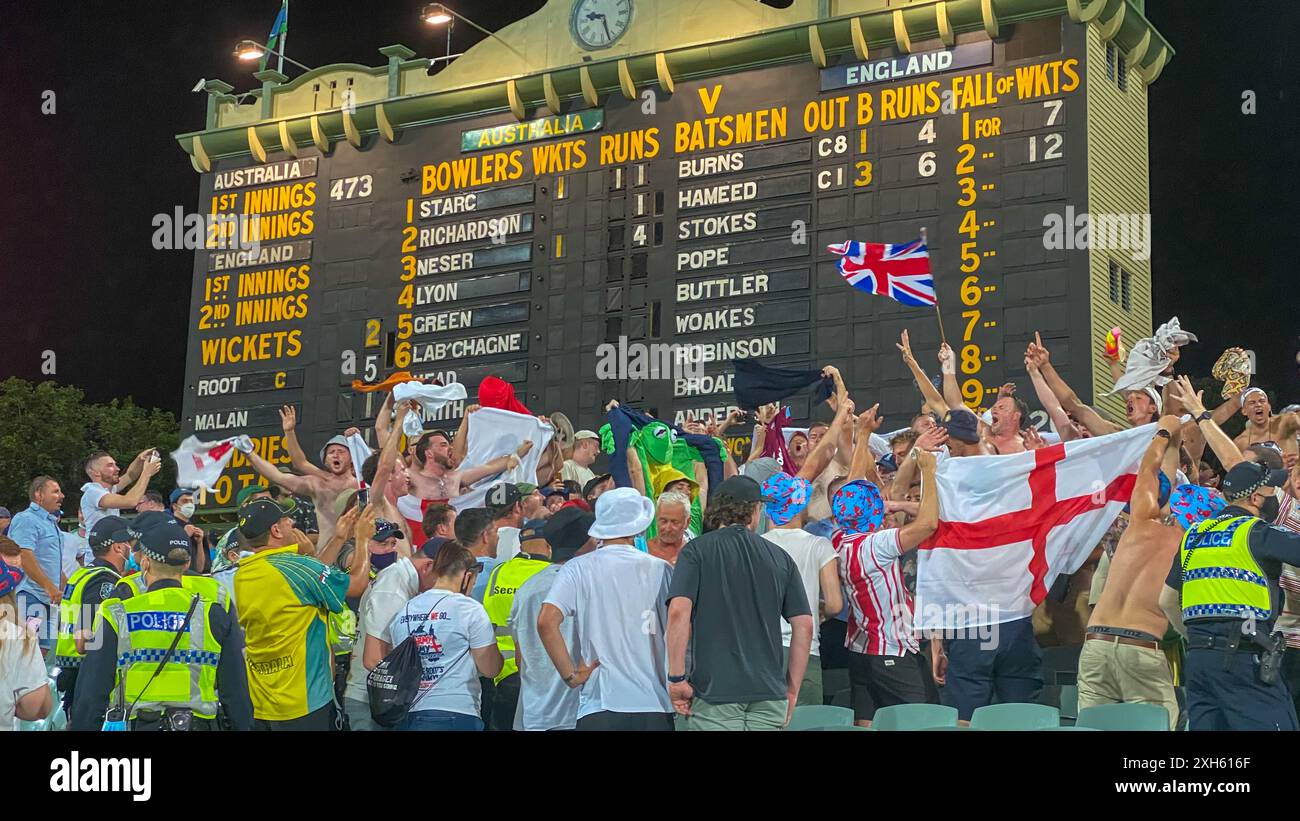 Adelaide Oval scoreboard - The Ashes England Fans Stock Photo - Alamy