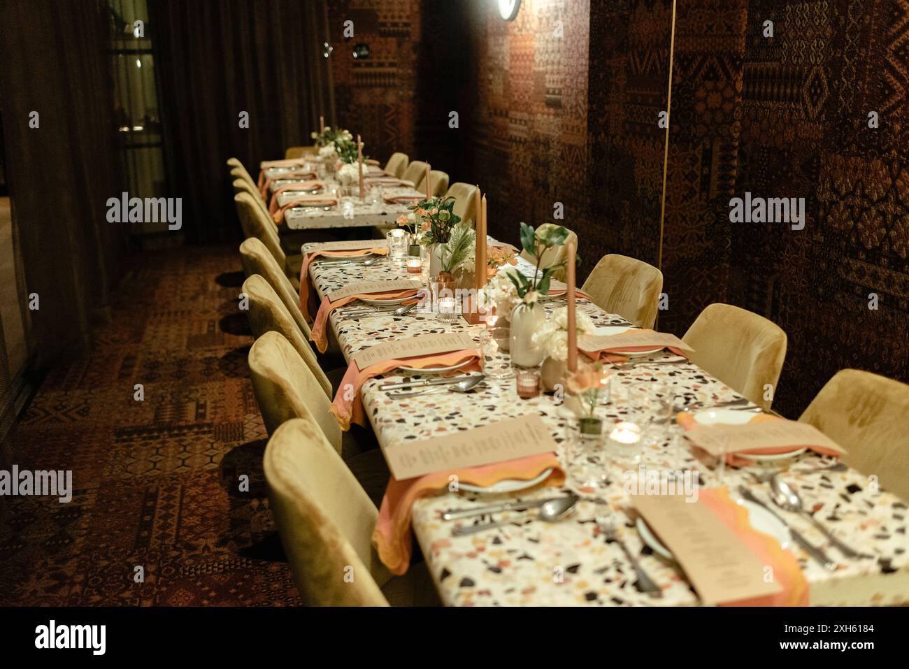 Formal dining setup hi-res stock photography and images - Alamy