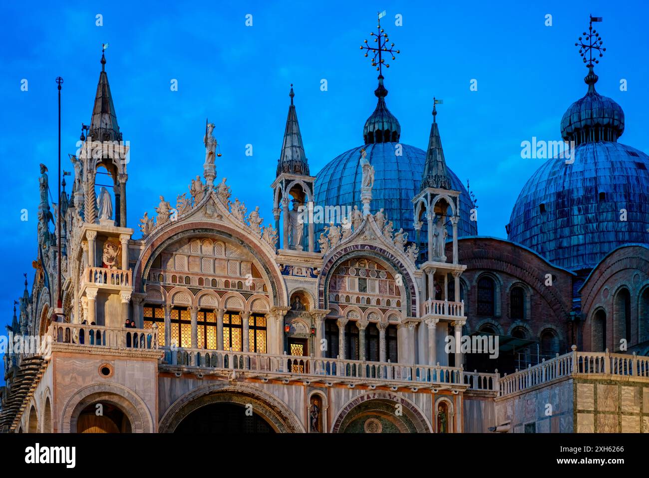 San Marco basilica architecture details at sunset in Venice Stock Photo ...