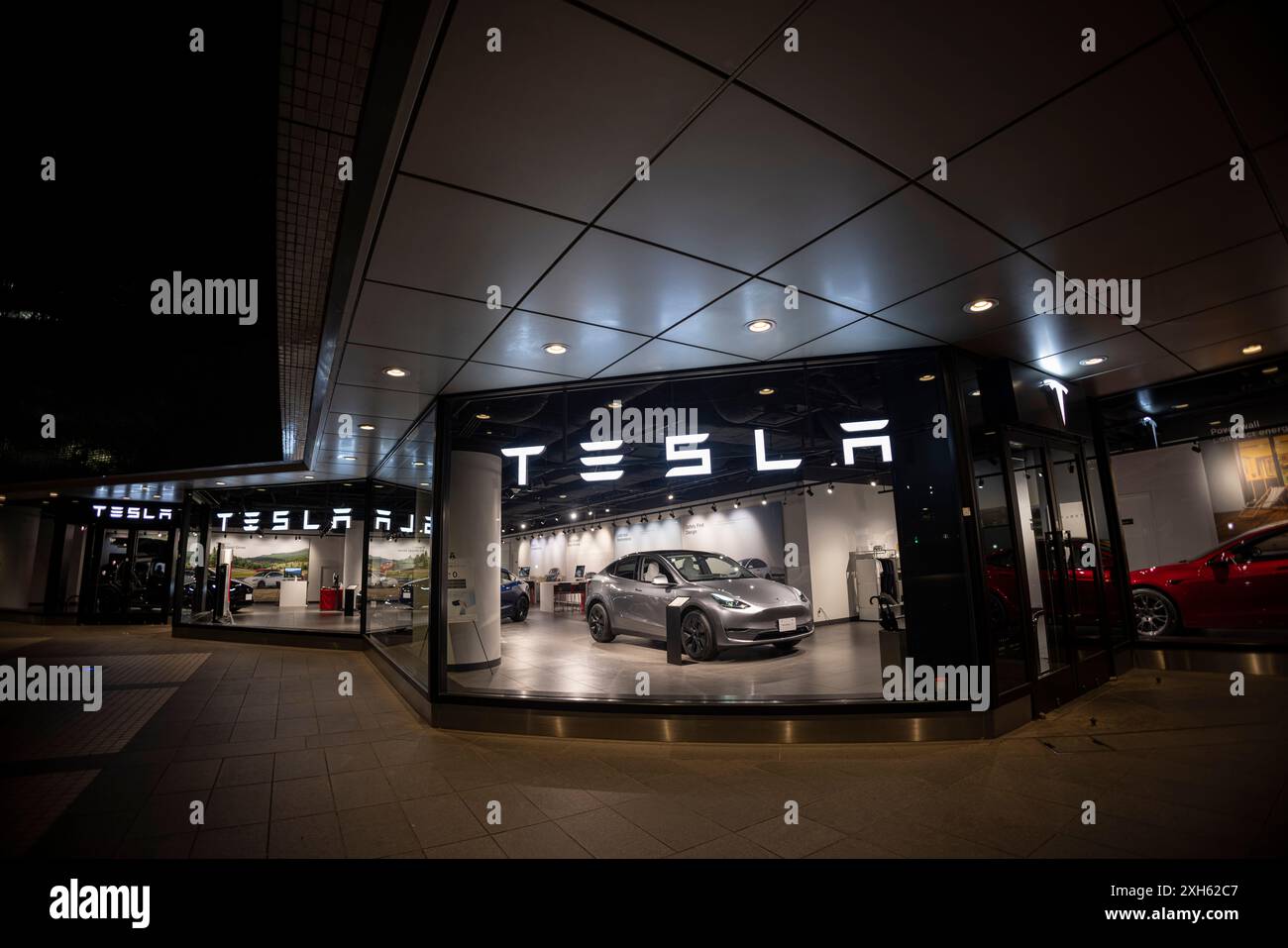 2024 model 3 hi-res stock photography and images - Alamy