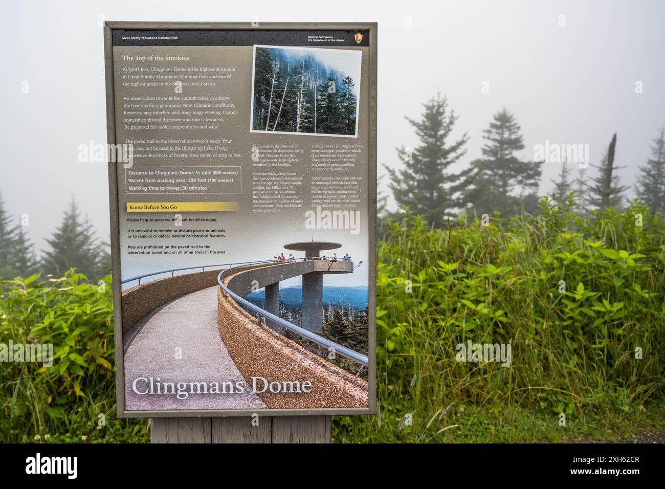A description board on the highest mountain in Great Smokey Mt N Stock ...