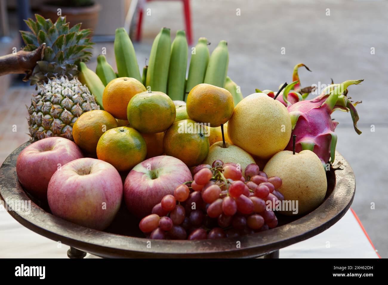 Apple banana orange plate hi-res stock photography and images - Alamy