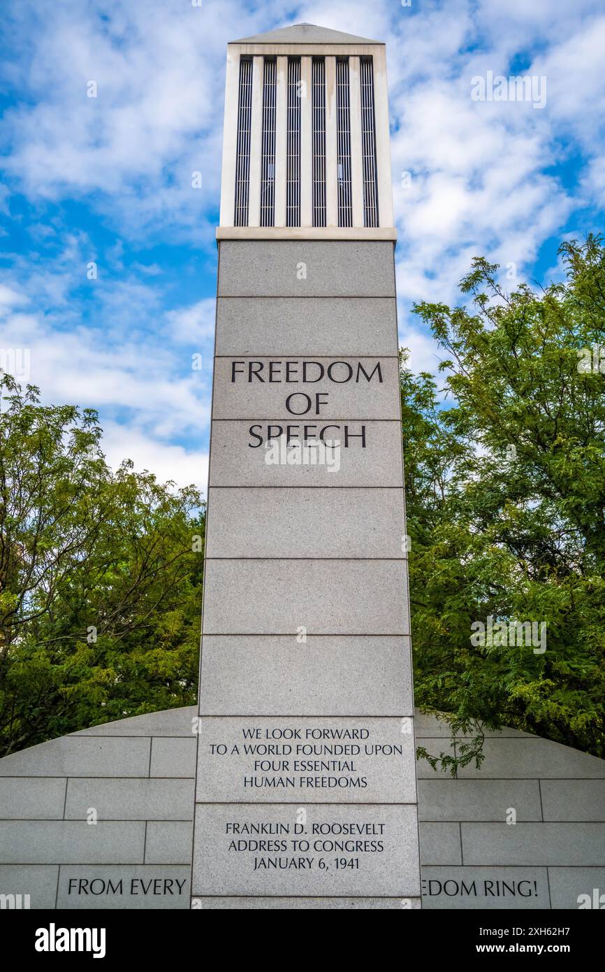 A monument in remembrance of the heroes in Knoxville, Tennessee Stock ...