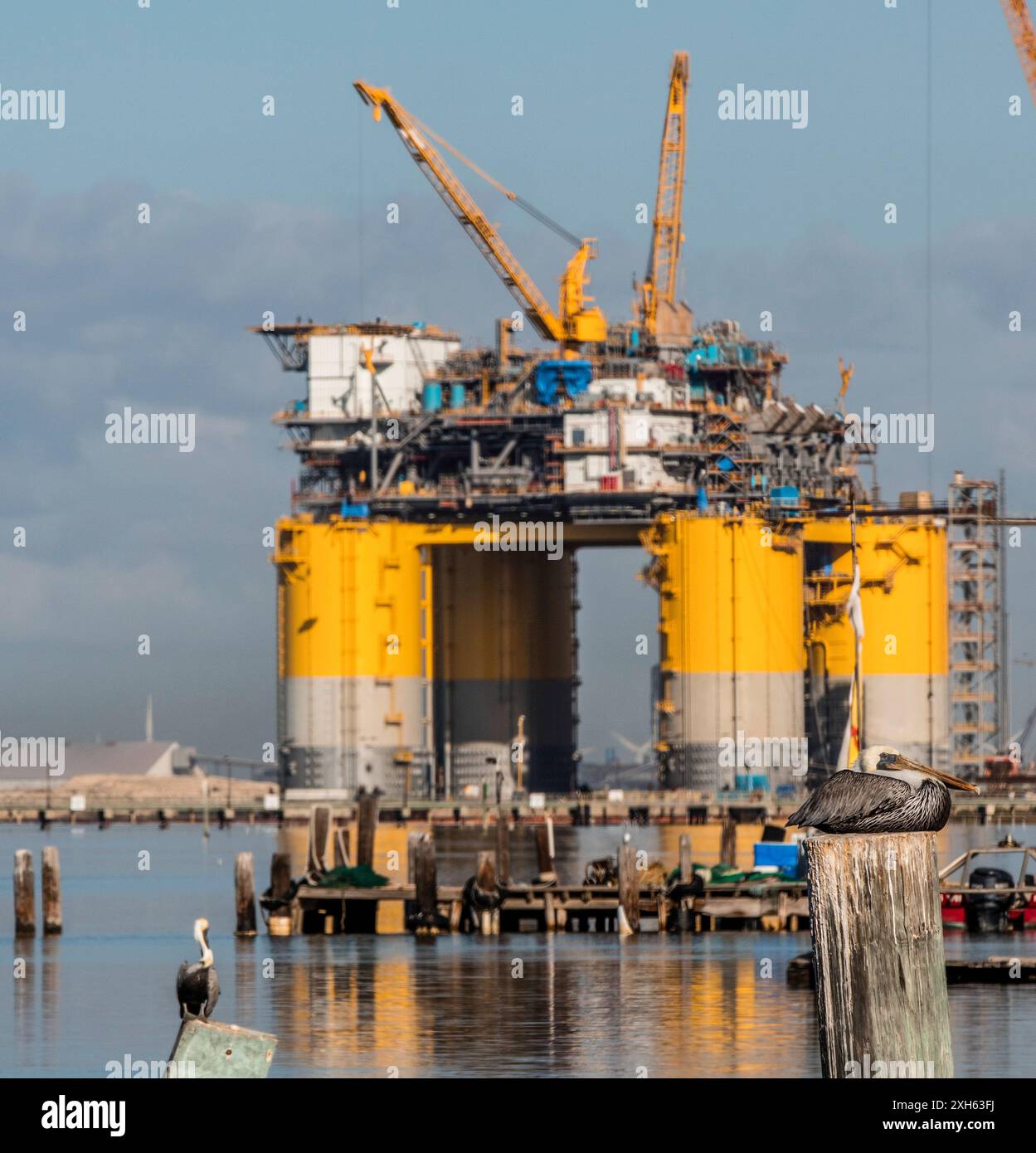 Platform under construction in Texas Stock Photo - Alamy
