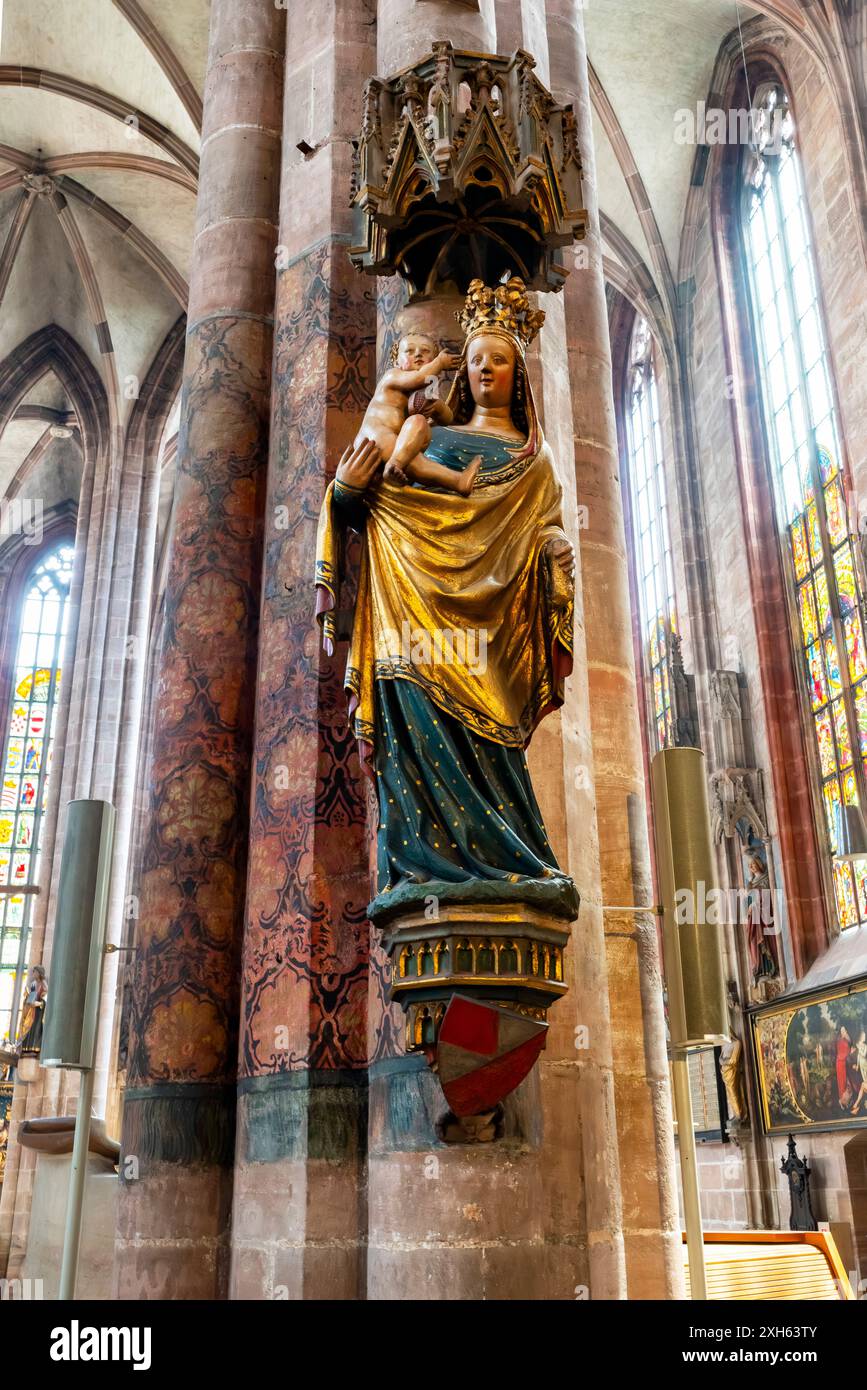 Statue of Virgin Mary and Child Nuremberg (Nürnberg) St. Sebaldus ...