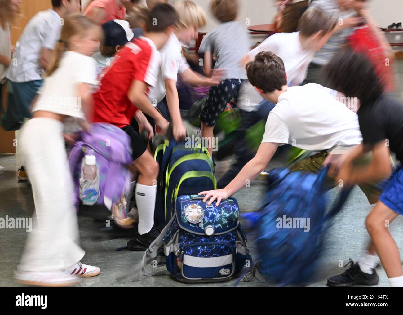Wiesbaden, Germany. 12th July, 2024. Pupils in class 3a at Robert ...