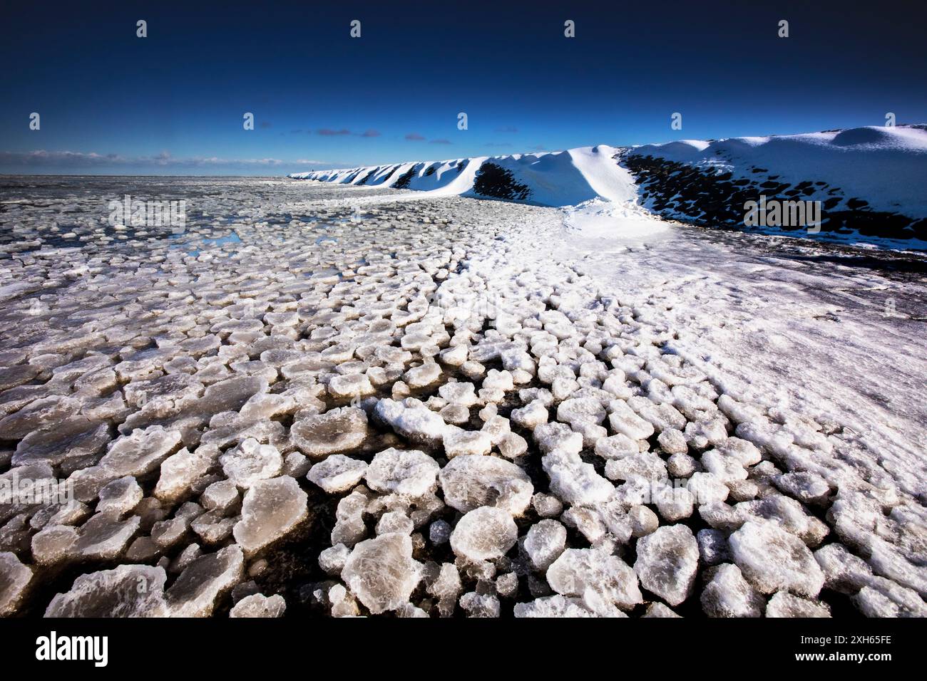 Frozen tidal area hi-res stock photography and images - Alamy