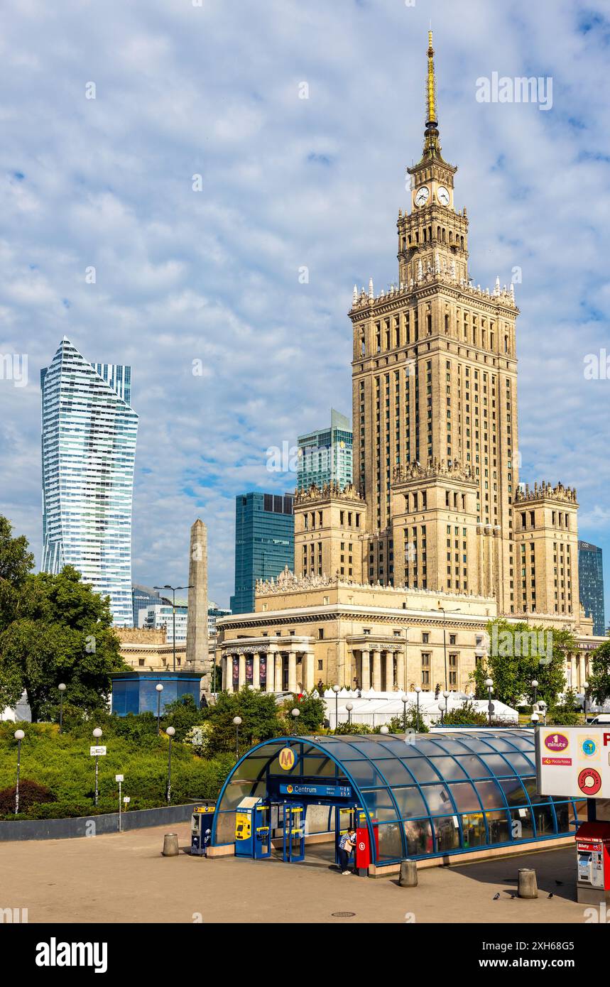 Warsaw urban development metro hi-res stock photography and images - Alamy