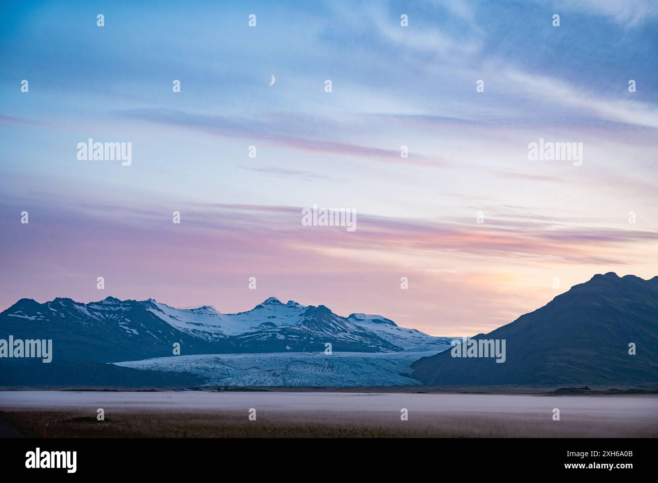 Environment iceland sunset sunrise hi-res stock photography and images ...
