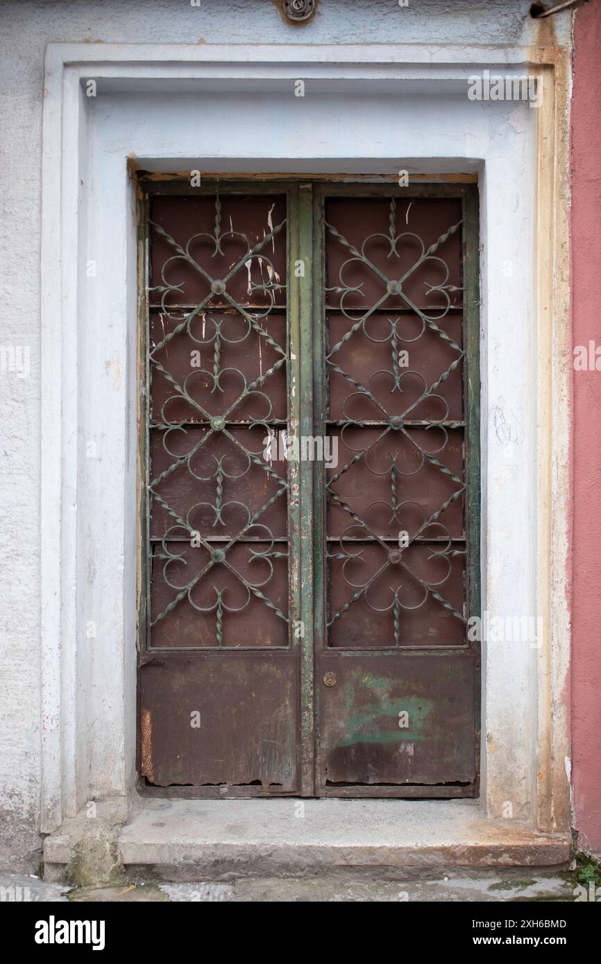 Iron frame building hi-res stock photography and images - Alamy