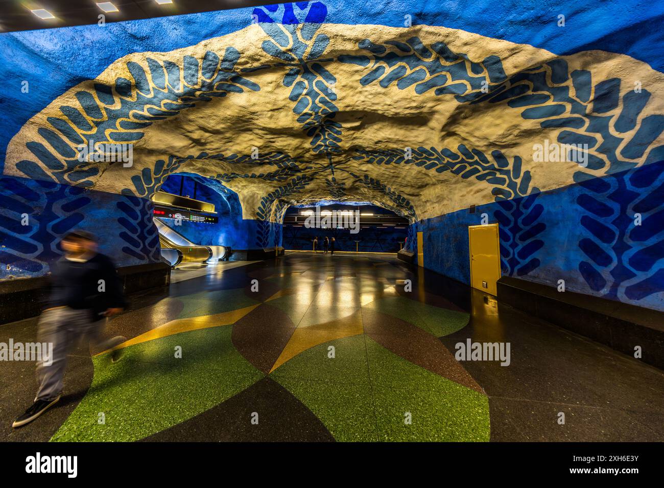 Visual effect subway hi-res stock photography and images - Alamy