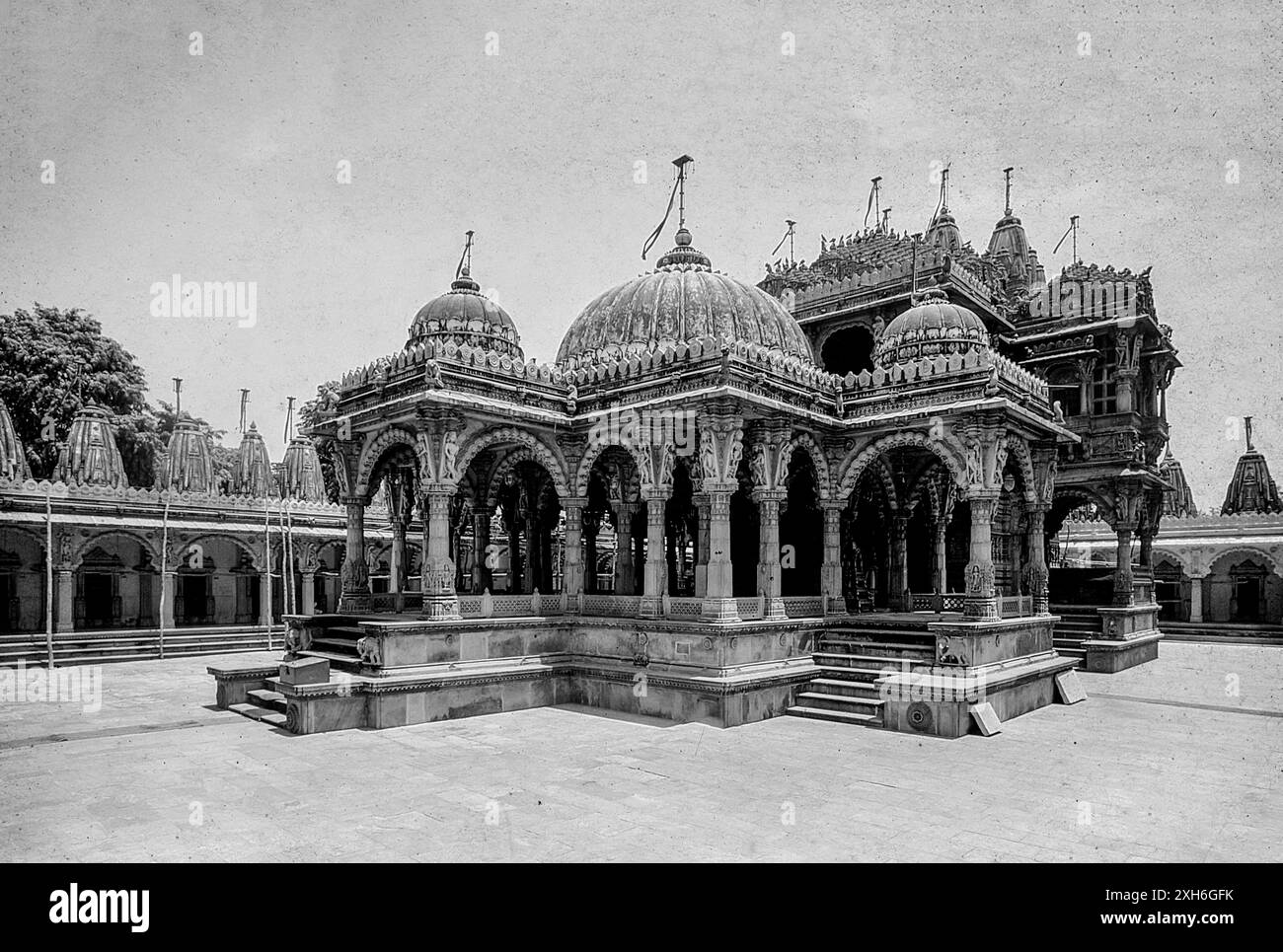 Heritage jain architecture Black and White Stock Photos & Images - Alamy