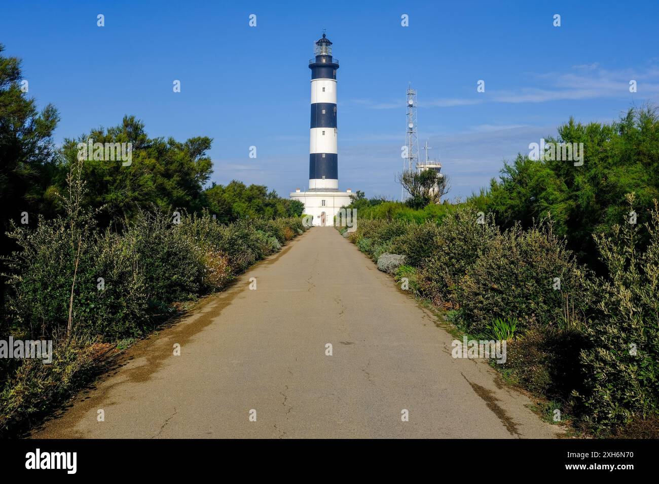Banded lighthouse hi-res stock photography and images - Alamy