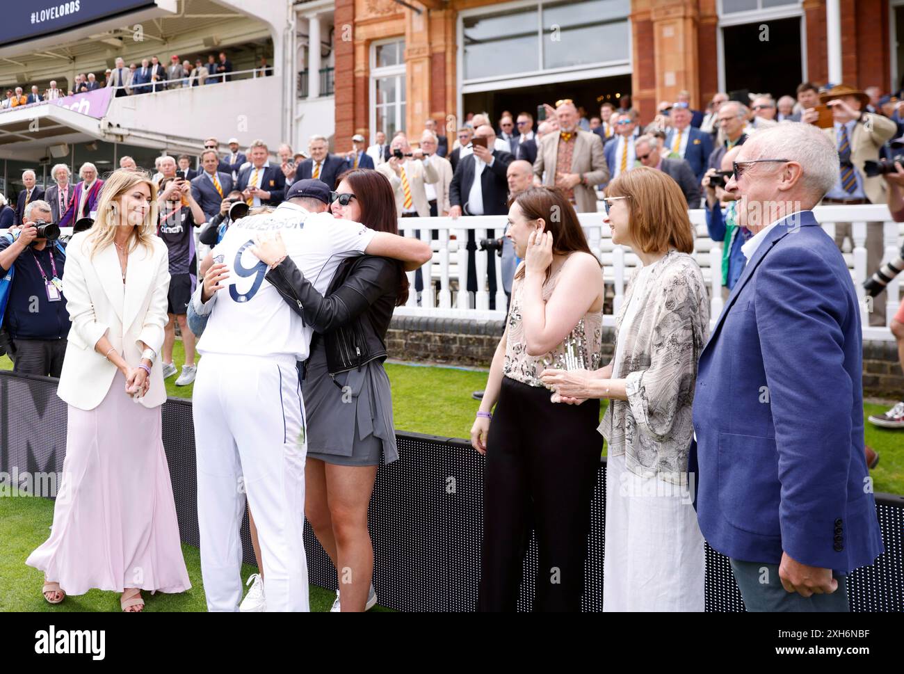 James Anderson with his daughters Lola and Ruby as his wife Daniella ...