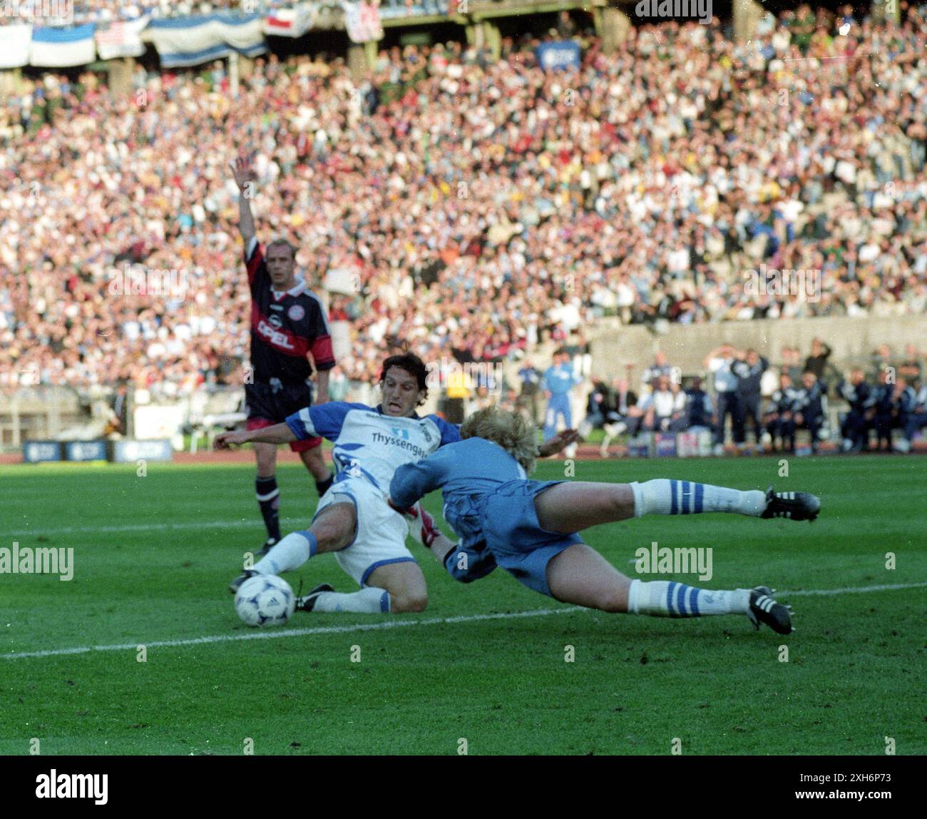DFB Cup Final 1998 / FC Bayern Munich - MSV Duisburg 2:1 on 16.05.1998 ...