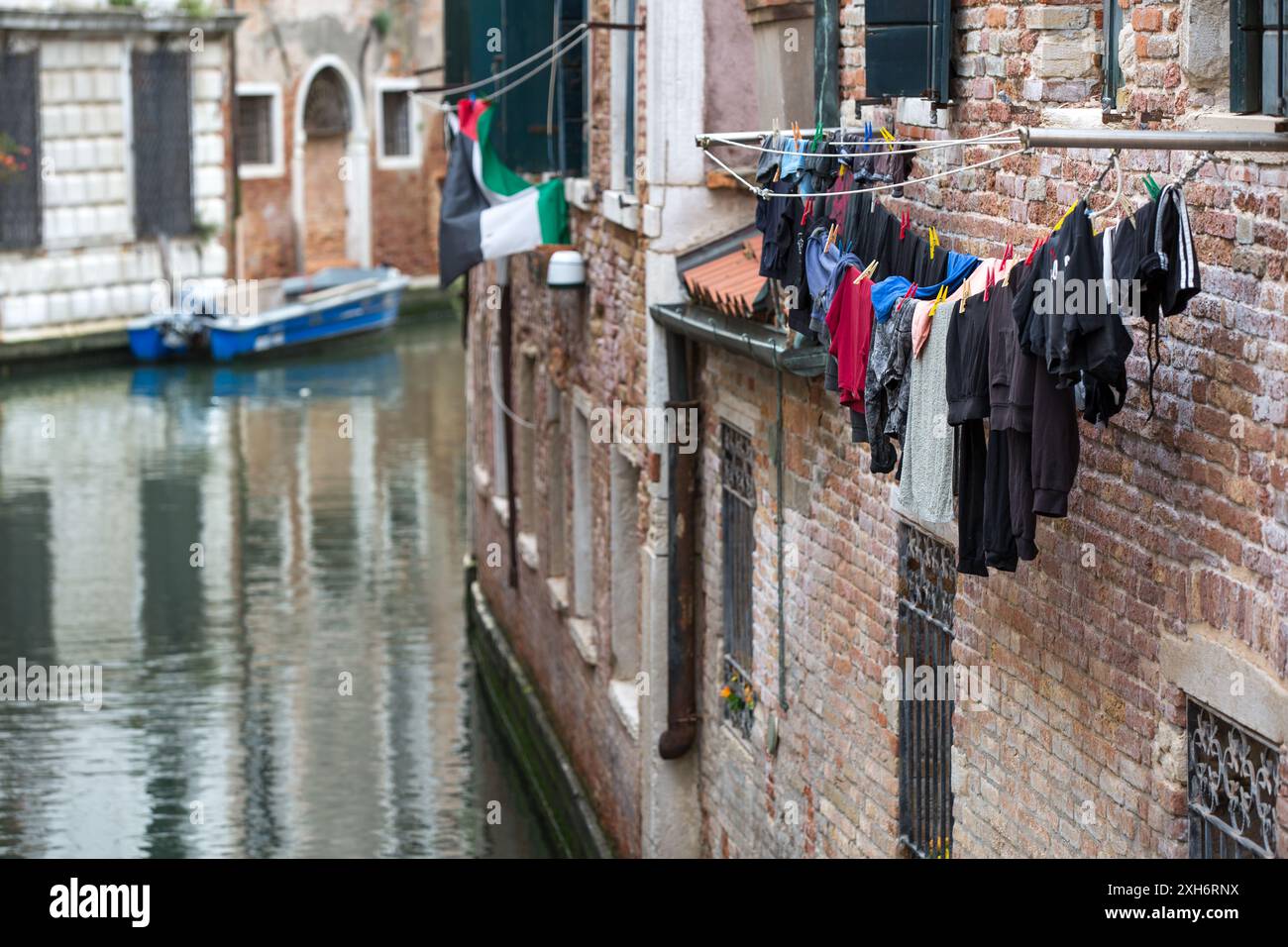Laundry lines in venice italy hi-res stock photography and images - Alamy