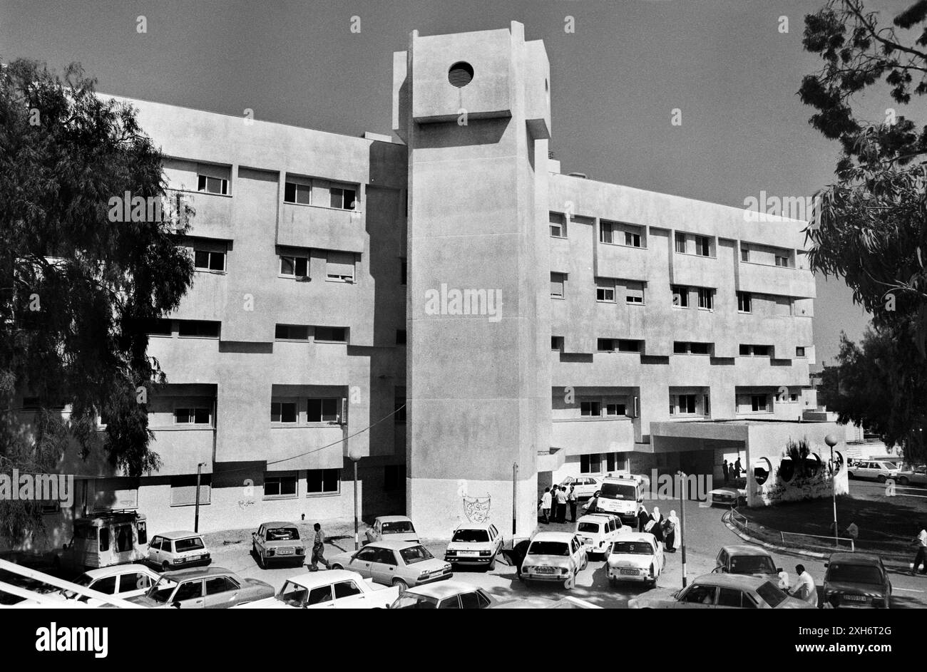 Medical complex exterior Black and White Stock Photos & Images - Alamy