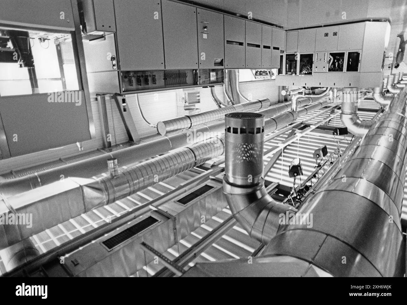 Factory building of the Shell solar cell factory in Gelsenkirchen ...