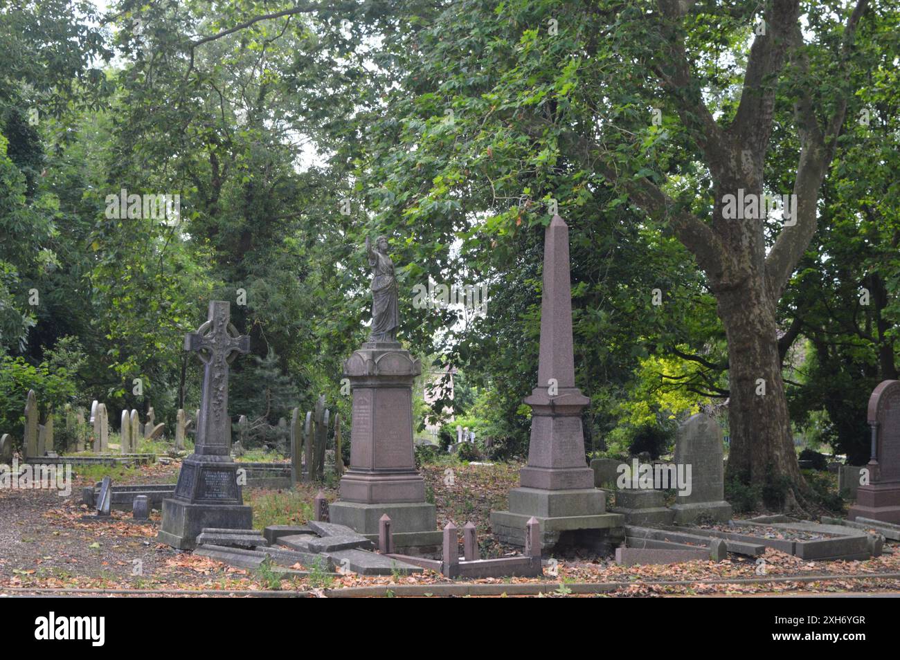 Cemeteries and graveyards Stock Photo - Alamy