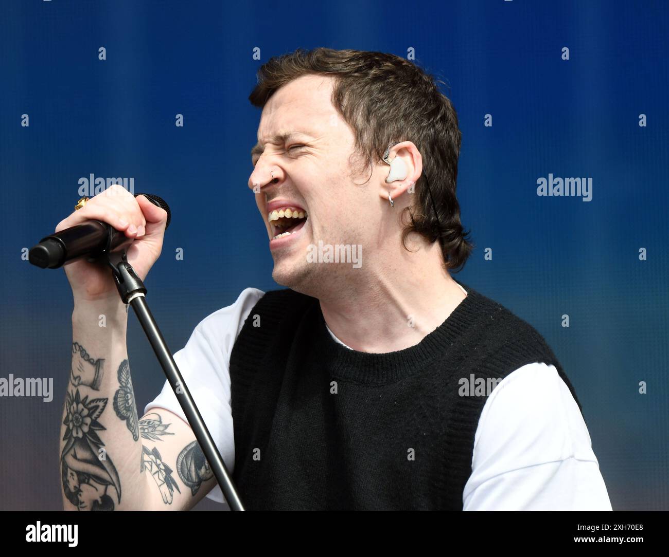 Ryan Hennessy perform with Picture This at the Transmt Festival at ...