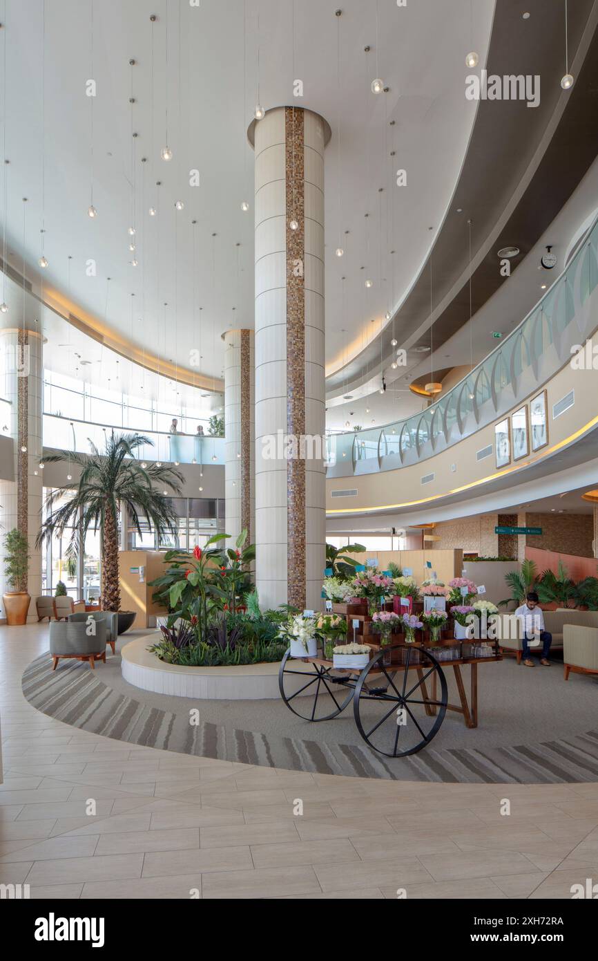 Main reception and waiting area. Danat Al Emarat Women and Children s ...