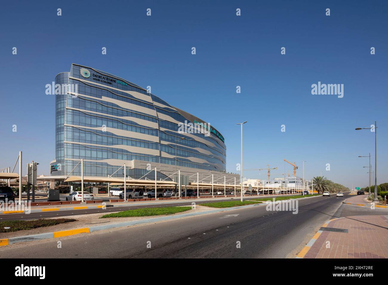 Exterior view of the hospital. Danat Al Emarat Women and Children s ...