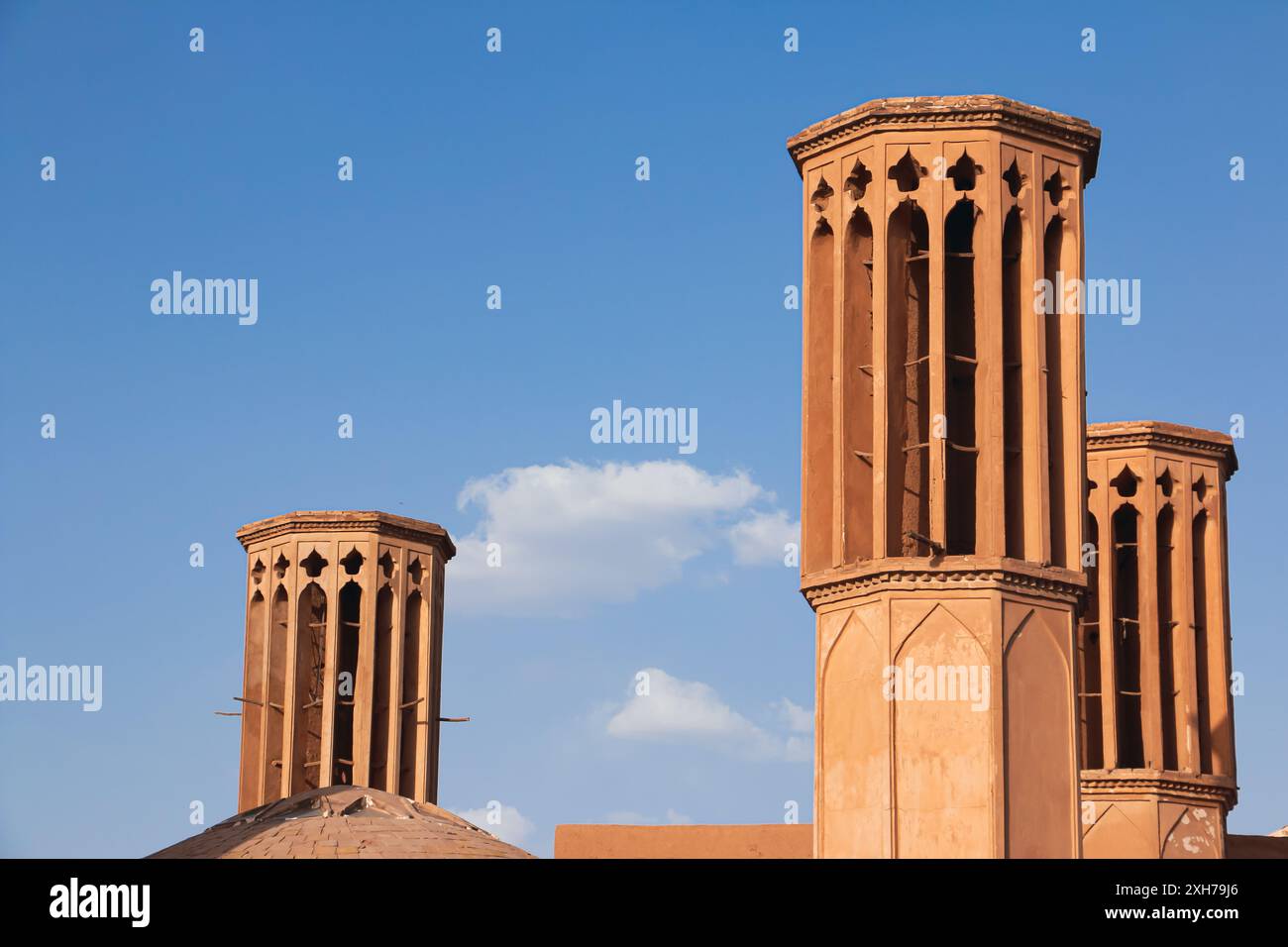 Ancient city, Historic city of Yazd with famous wind towers, Blue sky ...