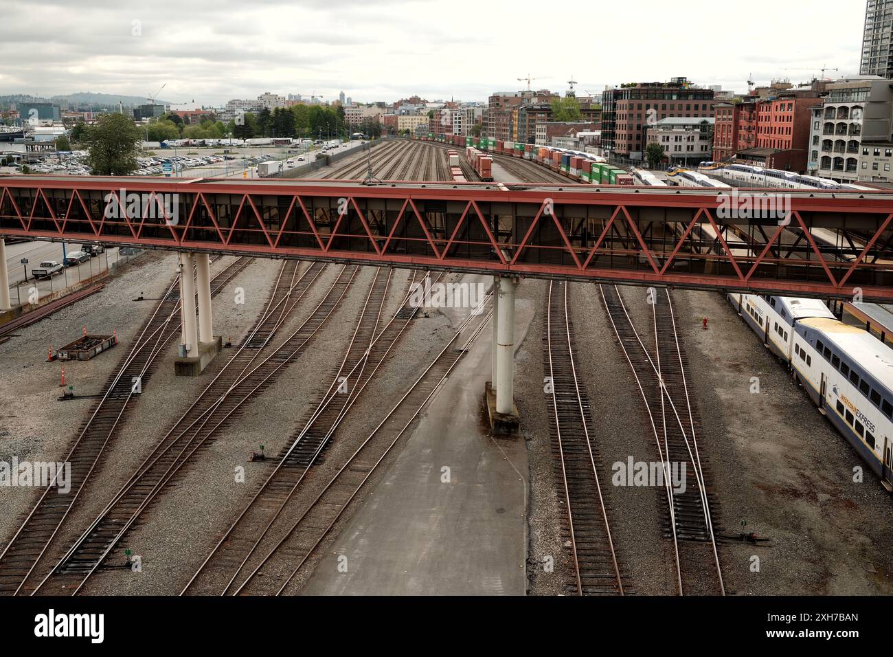 Aerial view toronto union station hi-res stock photography and images ...