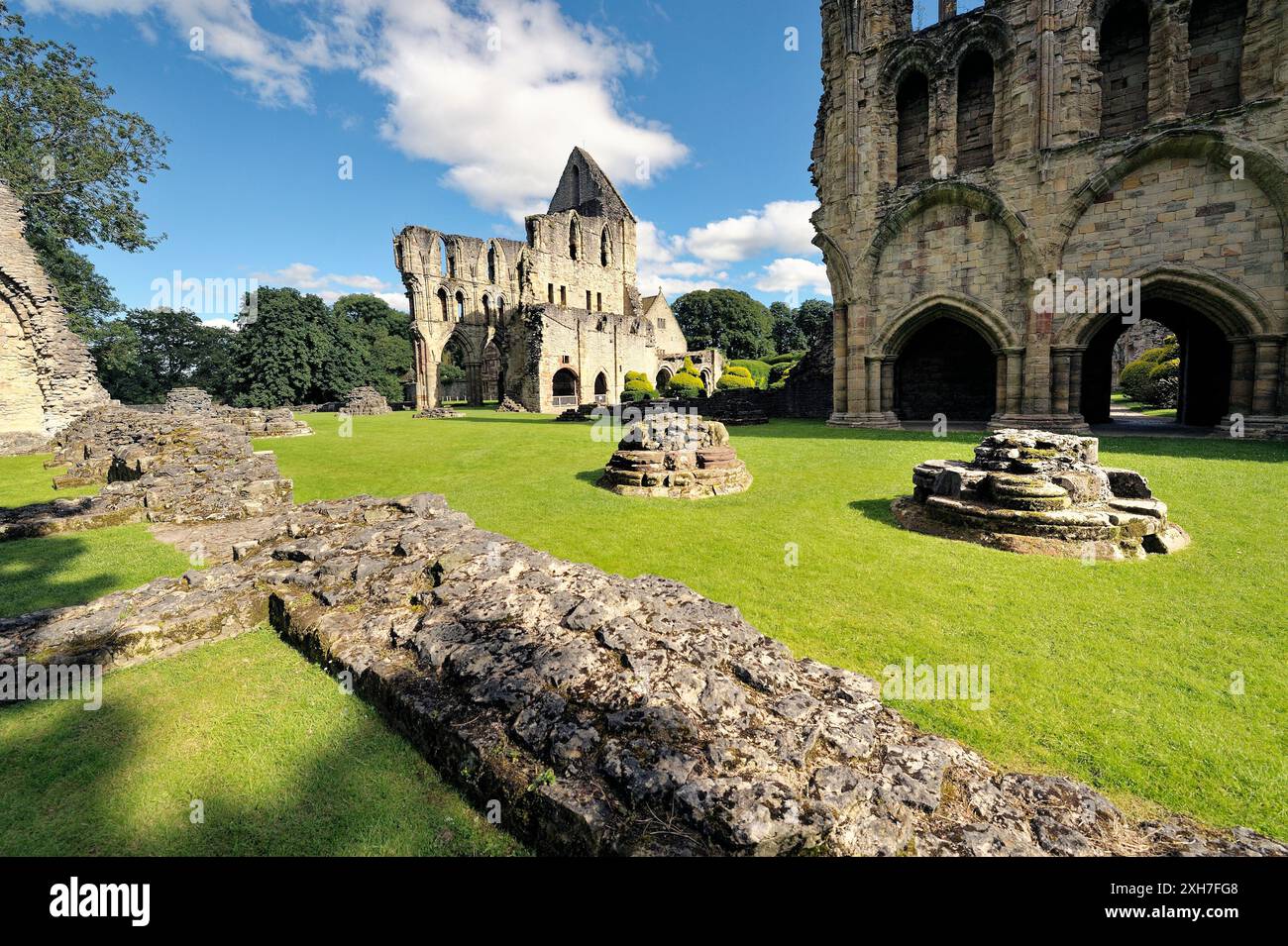 Wenlock Priory, Much Wenlock, Shropshire, England. Across the west end ...