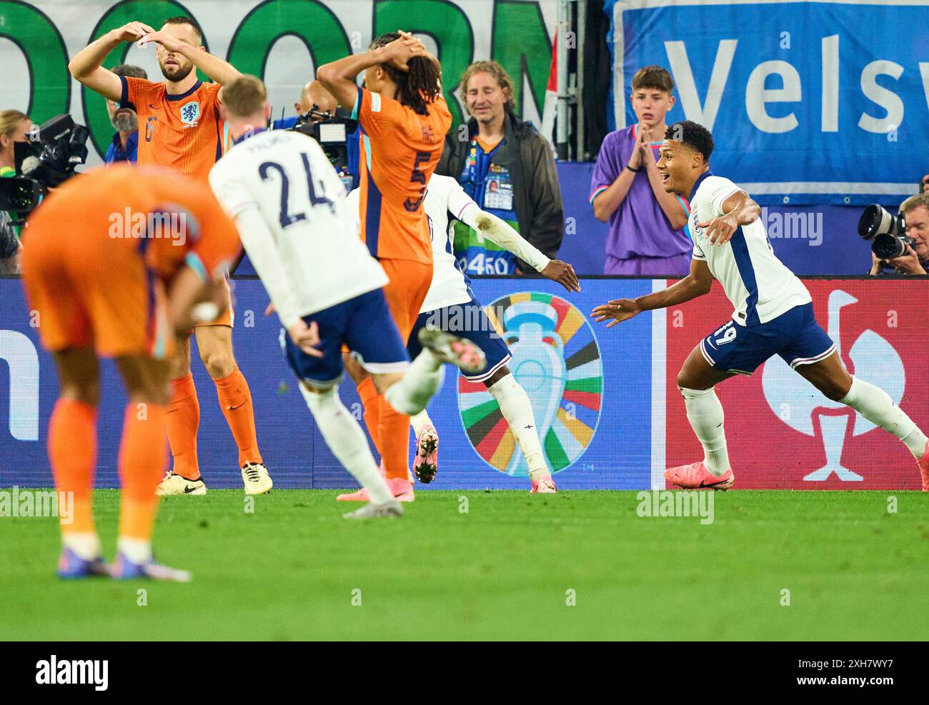 Ollie Watkins, England 19 celebrates his goal, happy, laugh ...